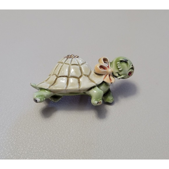 Harriet Ave Jewels | Jewelry | Vintage Har Signed Walking Enamel And ...